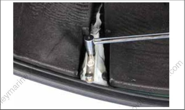 Service Manual 115-200 HP E-TEC Engine Cover Service [Engine Cover ...